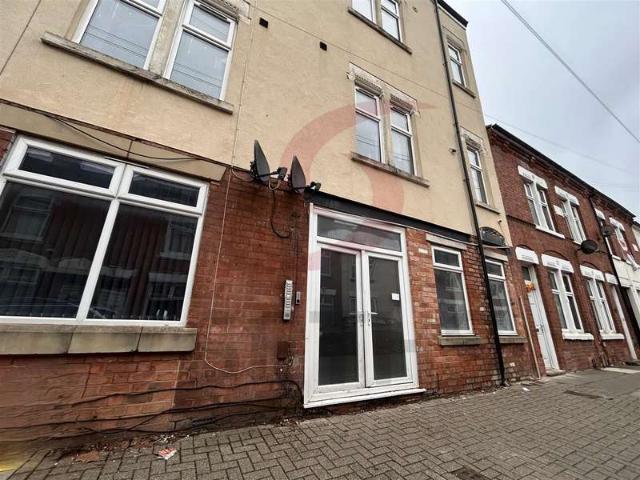 1 Bedroom Maisonette Flat