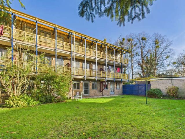 1 Bedroom Maisonette Flat