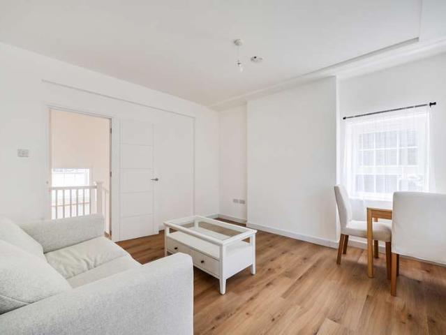 1 Bedroom Maisonette Flat
