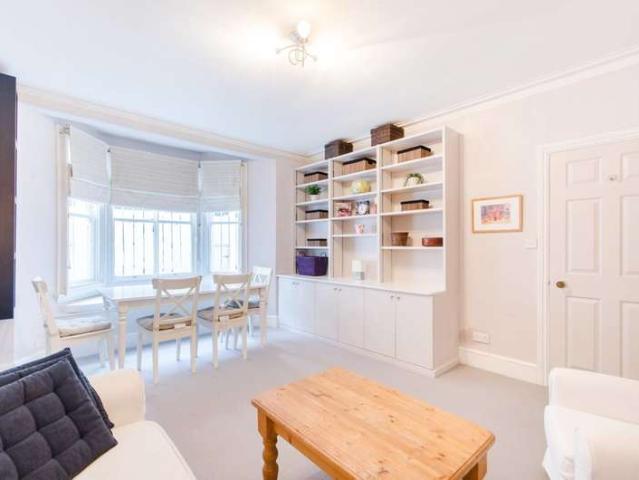 1 Bedroom Maisonette Flat