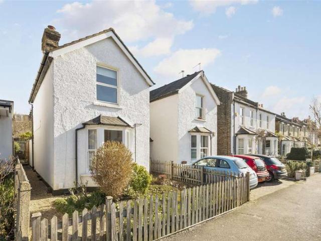 1 Bedroom Maisonette Flat