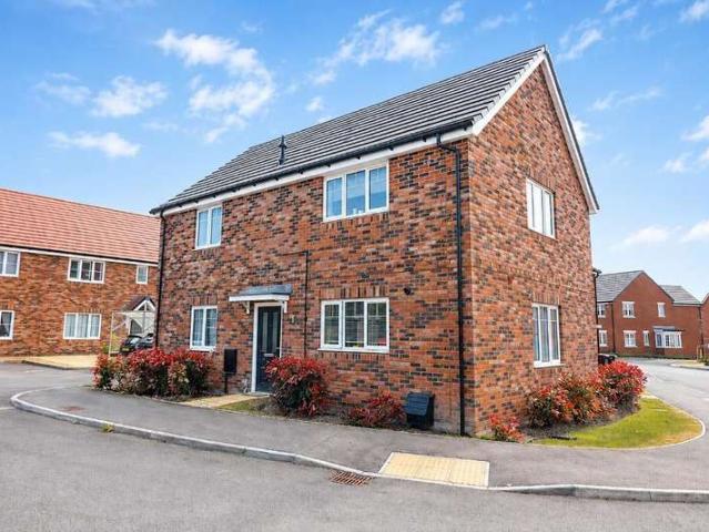 1 Bedroom Maisonette Flat