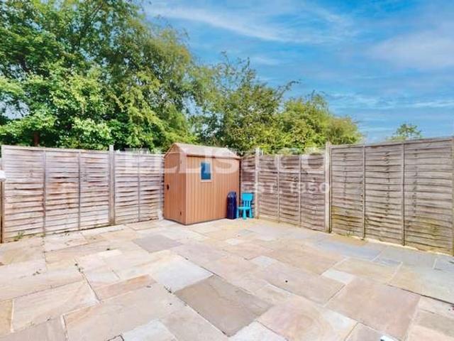 1 Bedroom Maisonette Flat