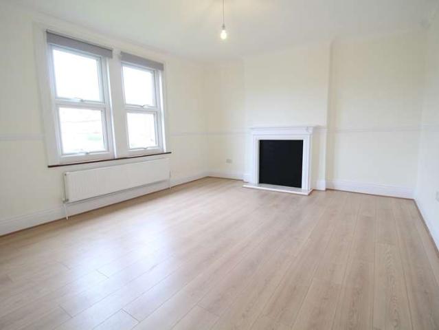 1 Bedroom Maisonette Flat