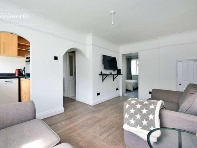 1 Bedroom Maisonette Flat