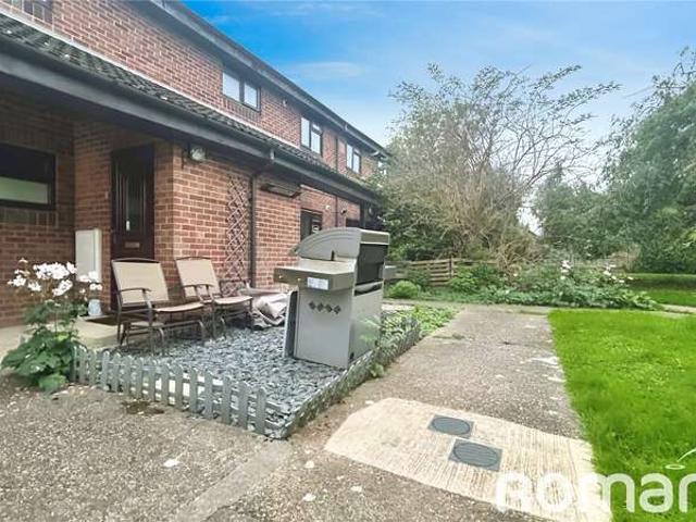 1 Bedroom Maisonette Flat