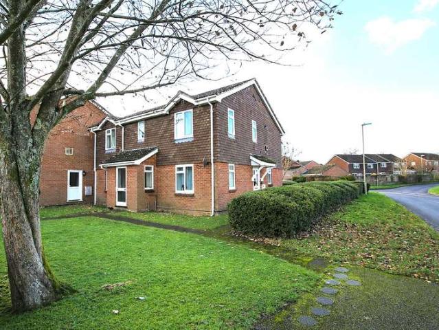 1 Bedroom Maisonette Flat