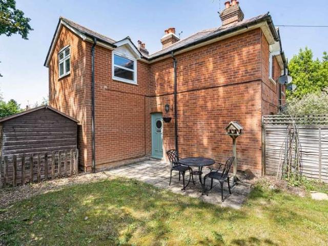 1 Bedroom Maisonette Flat