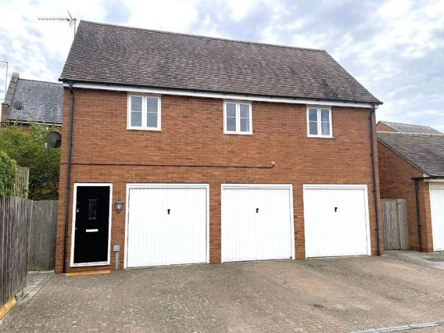 1 Bedroom Maisonette Flat