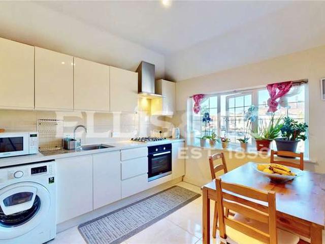1 Bedroom Maisonette Flat