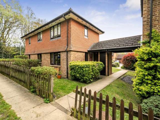 1 Bedroom Maisonette Flat