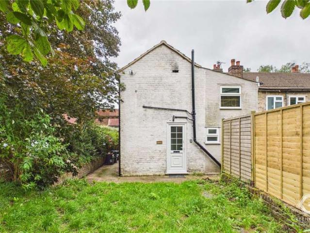 1 Bedroom Maisonette Flat