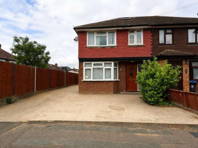 1 Bedroom Maisonette Flat