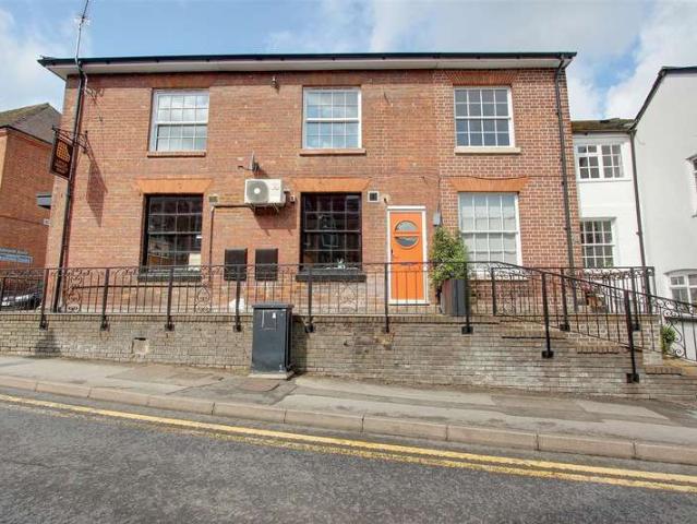 1 Bedroom Maisonette Flat