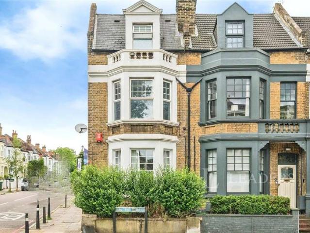 1 Bedroom Maisonette Flat
