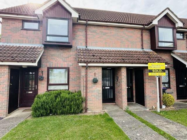 1 Bedroom Maisonette Flat