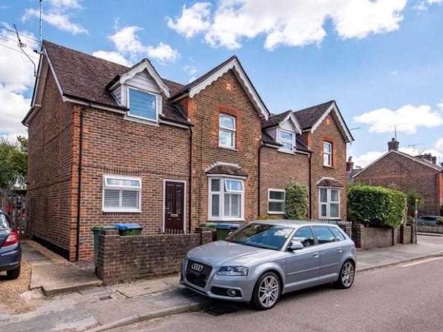 1 Bedroom Maisonette Flat