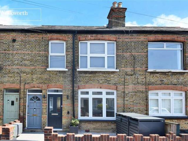 1 Bedroom Maisonette Flat