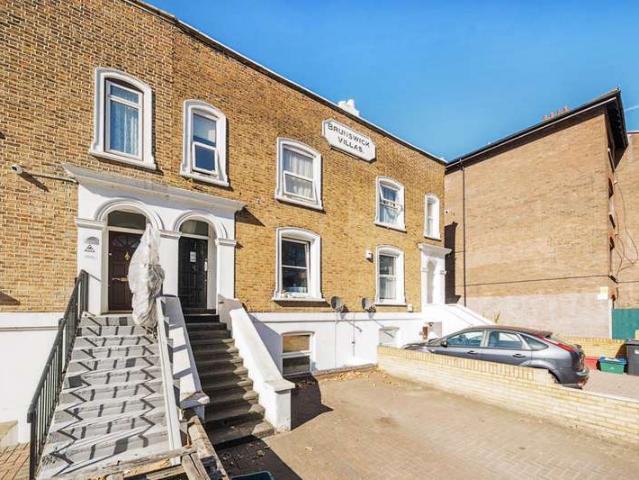 1 Bedroom Maisonette Flat