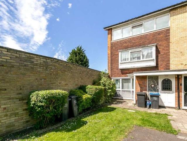 1 Bedroom Maisonette Flat