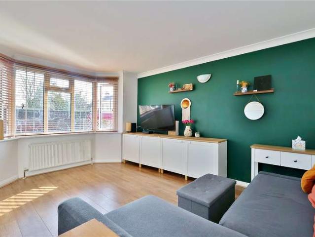 1 Bedroom Maisonette Flat