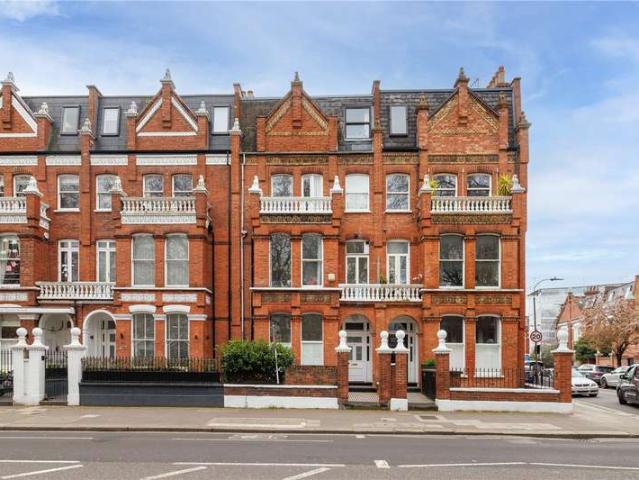 1 Bedroom Maisonette Flat