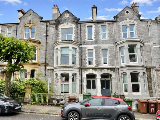 1 Bedroom Maisonette Flat