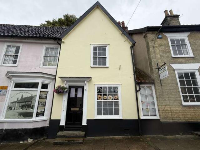 1 Bedroom Maisonette Flat