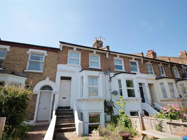 1 Bedroom Maisonette Flat