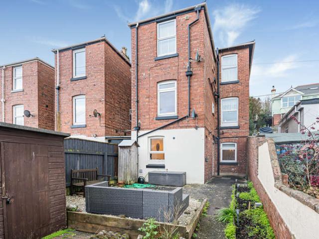 1 Bedroom Maisonette Flat