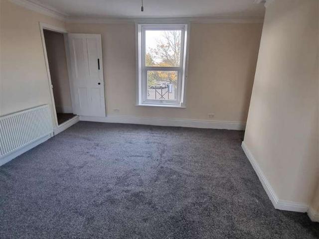 1 Bedroom Maisonette Flat