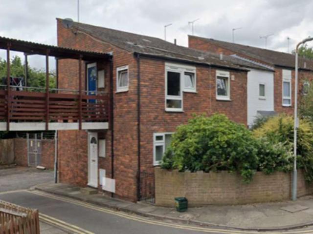 1 Bedroom Maisonette Flat
