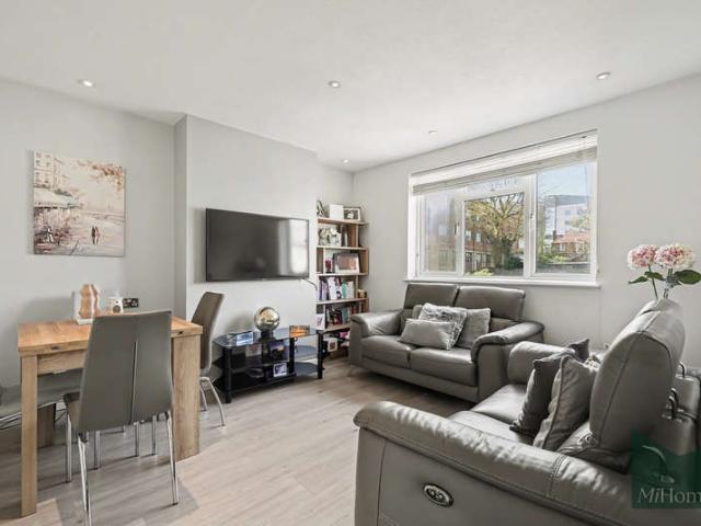 1 Bedroom Maisonette Flat