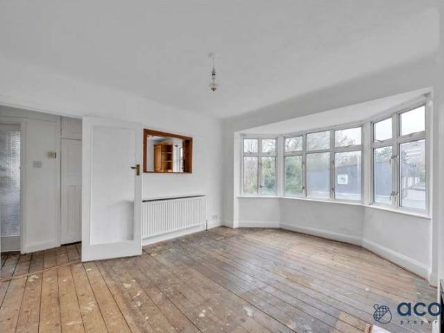 1 Bedroom Maisonette Flat