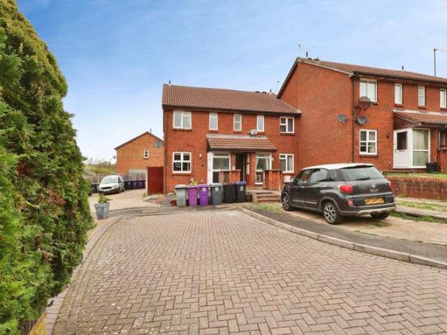 1 Bedroom Maisonette Flat