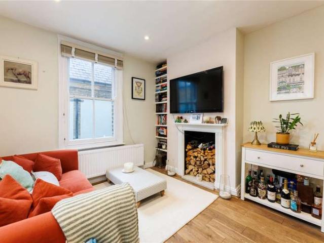 1 Bedroom Maisonette Flat