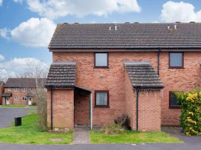1 Bedroom Maisonette Flat