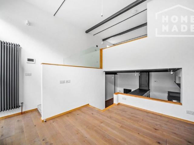 1 bedroom mews to rent