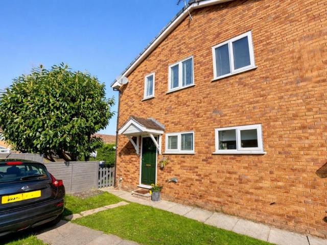 1 bedroom mews to rent