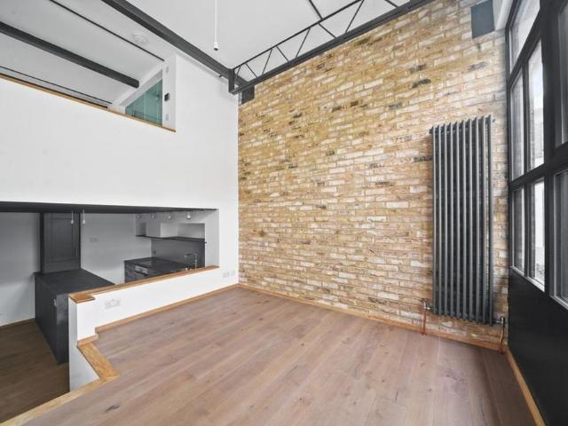 1 bedroom mews to rent