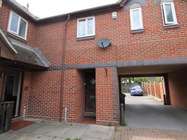 1 bedroom mews to rent