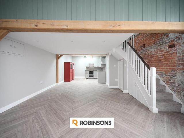 1 bedroom mews to rent