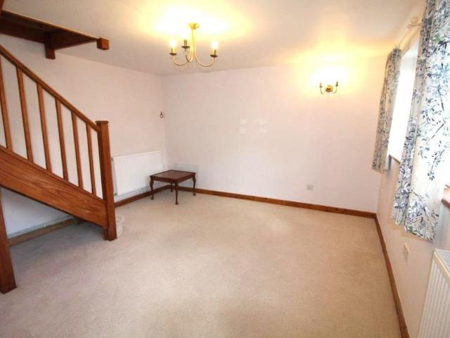1 bedroom mews to rent