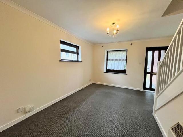 1 bedroom mews to rent