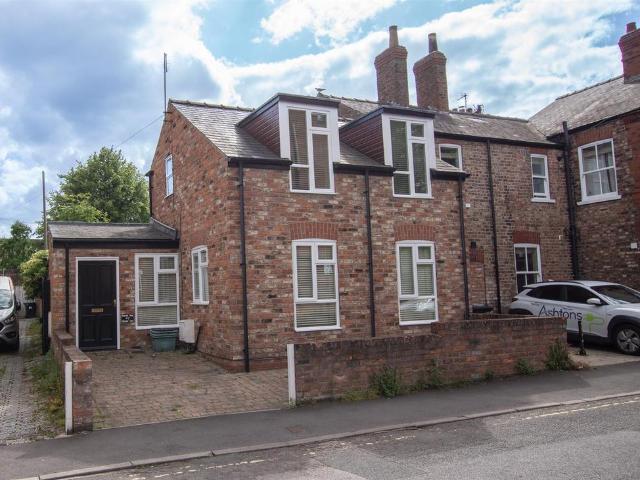 1 bedroom mews to rent
