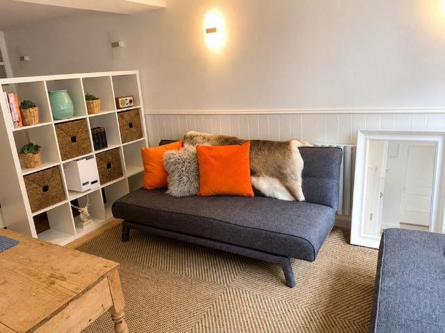 1 bedroom mews to rent