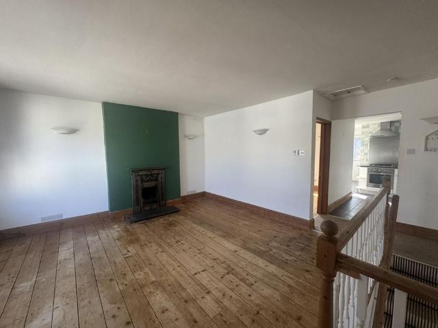 1 bedroom mews to rent