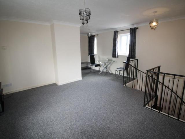 1 bedroom mews to rent