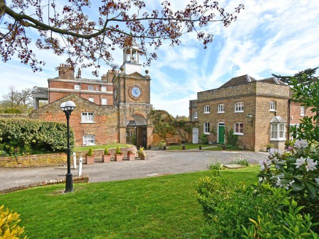 1 bedroom mews for sale