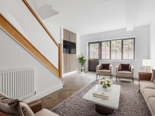 1 bedroom mews for sale